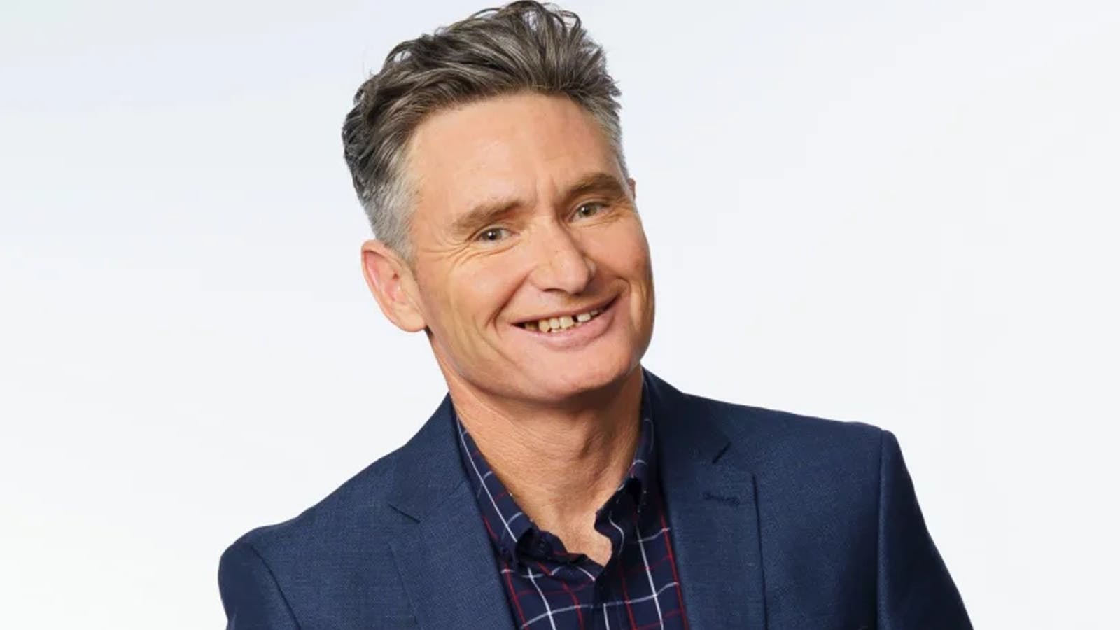 Classic Live Comedy – Featuring Dave Hughes - Classic Cinemas